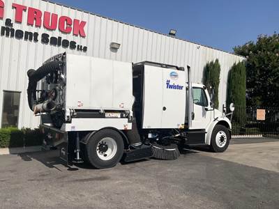 2017 Freightliner M2 106 Sweeper Truck - Cummins, 200HP, Automatic For ...