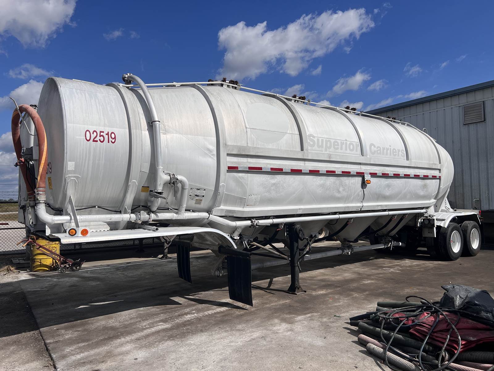 1979 Butler 1500 CU FT Dry Bulk / Pneumatic Tank Trailer For Sale ...