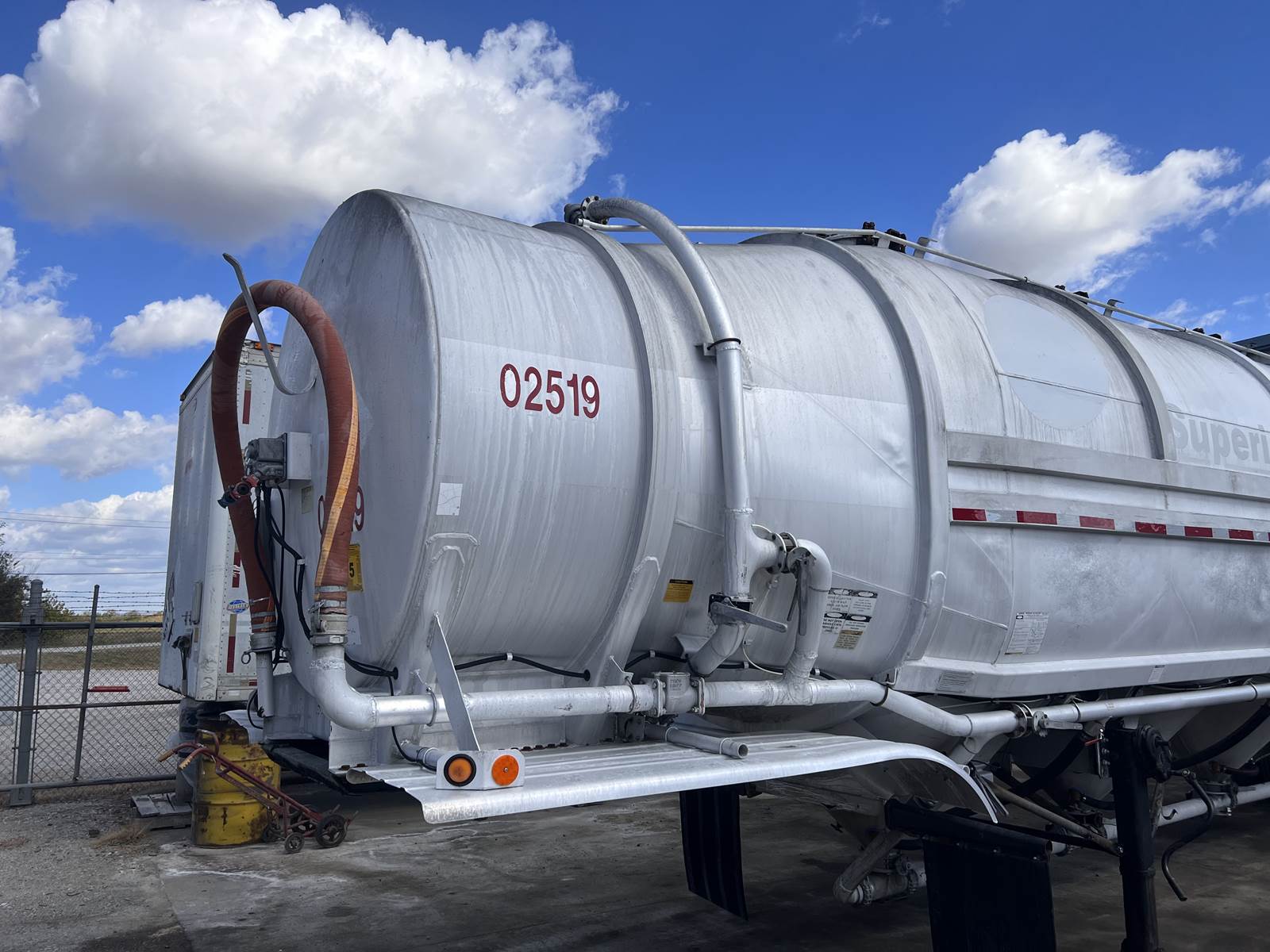 1979 Butler 1500 CU FT Dry Bulk / Pneumatic Tank Trailer For Sale ...