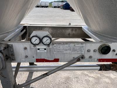 2005 Heil 1000 CU FT Air Ride Dry Bulk / Pneumatic Tank Trailer For ...