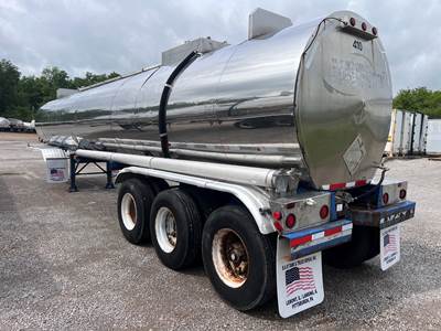 1984 Brenner 6500 Gallon / Tri Axle / Non Code Tank Trailer For Sale ...
