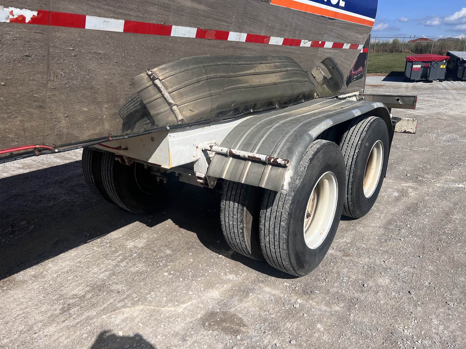 1971 Progressive 5600 Gallon Non Code Tank Trailer / Fertilizer / Waste ...