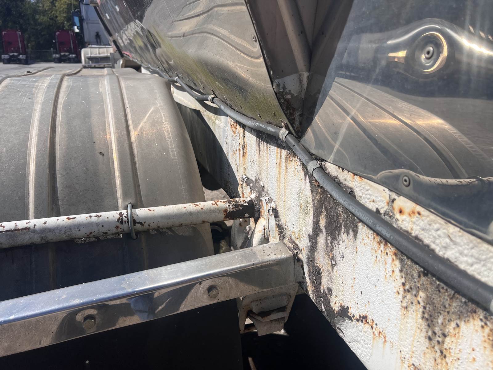 1971 Progressive 5600 Gallon Non Code Tank Trailer / Fertilizer / Waste ...