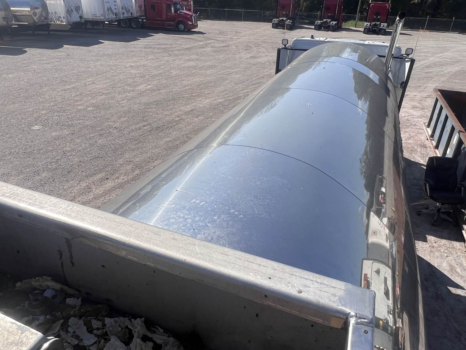 1971 Progressive 5600 Gallon Non Code Tank Trailer / Fertilizer / Waste ...