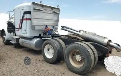 12.1 Liter Detroit 8V-92T Engine Out Of A 1982 Peterbilt 359 With ...