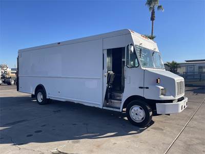 2002 Freightliner MT55 Single Axle Step Van - Cummins, 225HP, 5 Speed ...