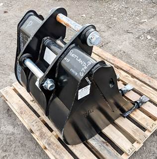 Caterpillar Bucket for a CAT 415F2,416C,416D,416E,416F,416F2,420D,420E ...