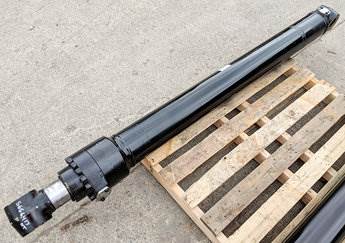 Caterpillar Hydraulic Cylinder for a Caterpillar 330F, 320, 323 For ...