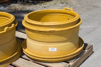 Caterpillar Tire & Rim for a CAT R1300G,AD30 For Sale | Washougal, WA ...