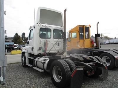 2012 Freightliner FLD162 Single Axle Day Cab Truck - Detroit 450HP For ...