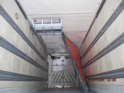 2001 UTILITY 28 ft Reefer Trailer - Single Axle, Fixed Axle, Roll up ...