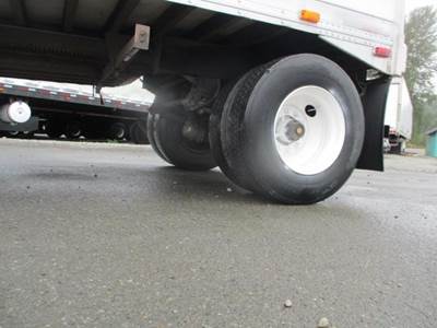 2001 UTILITY 28 ft Reefer Trailer - Single Axle, Fixed Axle, Roll up ...