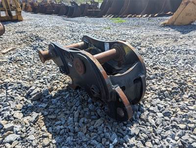 Dromone Hydraulic Quick Coupler For Sale | Womelsdorf, PA | A-2928 ...