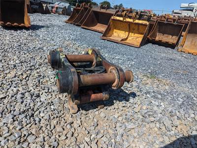 Dromone Hydraulic Quick Coupler For Sale | Womelsdorf, PA | A-2928 ...