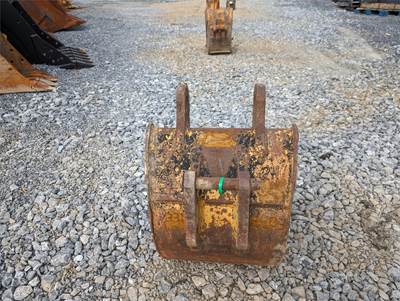 Case Bucket For Sale | Womelsdorf, PA | A-3256 | MyLittleSalesman.com