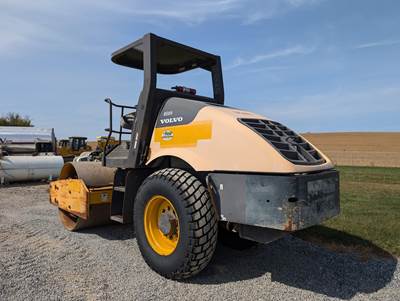 2013 Volvo SD70D Smooth Drum Roller Compactor For Sale, 1,890 Hours ...