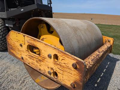 2013 Volvo SD70D Smooth Drum Roller Compactor For Sale, 1,890 Hours ...