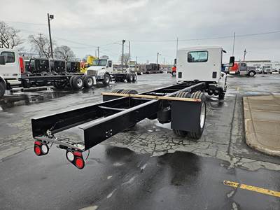 2025 Peterbilt 537 Tandem Axle Cab & Chassis Truck - Paccar, 260HP, 8 ...