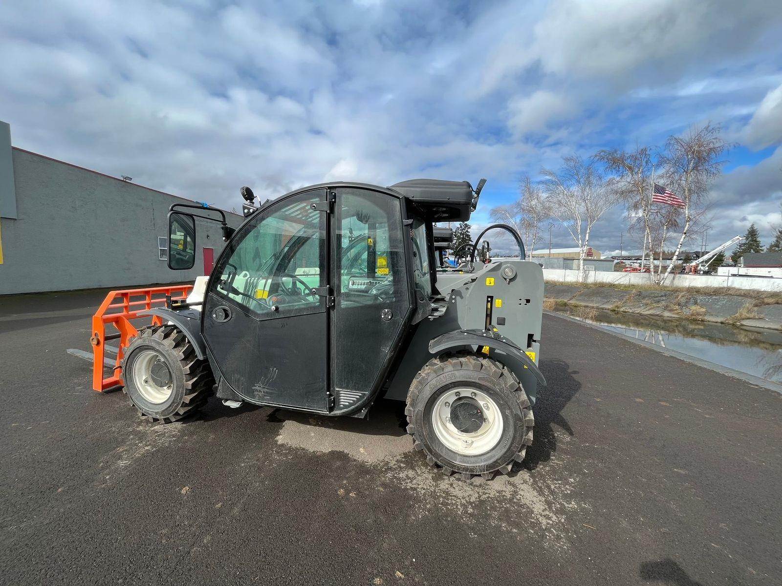 2023 Snorkel SR5719 Telehandler - 5732lb Capacity, 19ft Lift Height For ...