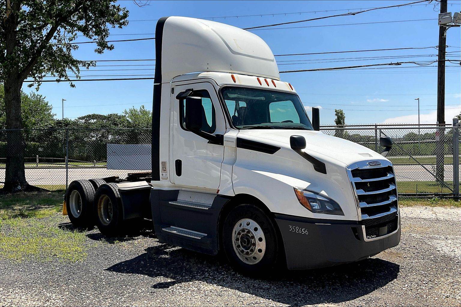 2020 Freightliner Cascadia Day Cab Truck - 450HP, 12 Speed For Sale ...