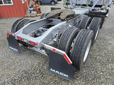 2022 Mack Pinnacle 64T Sleeper Semi Truck - Raised Roof Sleeper, MP8 ...