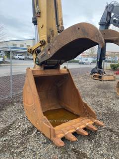 2015 Caterpillar 568 Road Builder Excavator - Bucket & Thumb For Sale ...