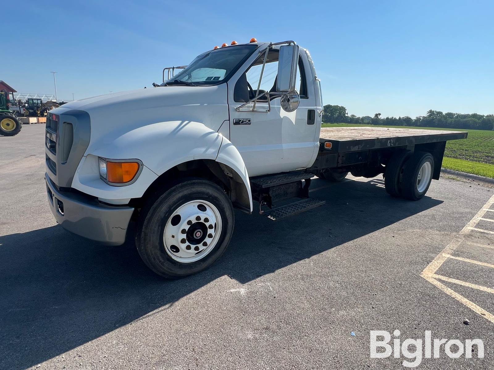 2005 Ford F750 XL Super Duty Flatbed Truck For Sale | Waterloo, NE | LK0508 | MyLittleSalesman.com
