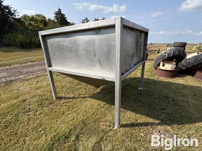 Overhead Feed Bins For Sale | MyLittleSalesman.com