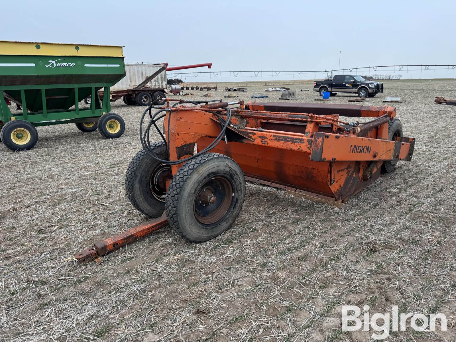 Miskin M-7000 Pull-Type Scraper For Sale | Orchard, NE | IH0816 ...