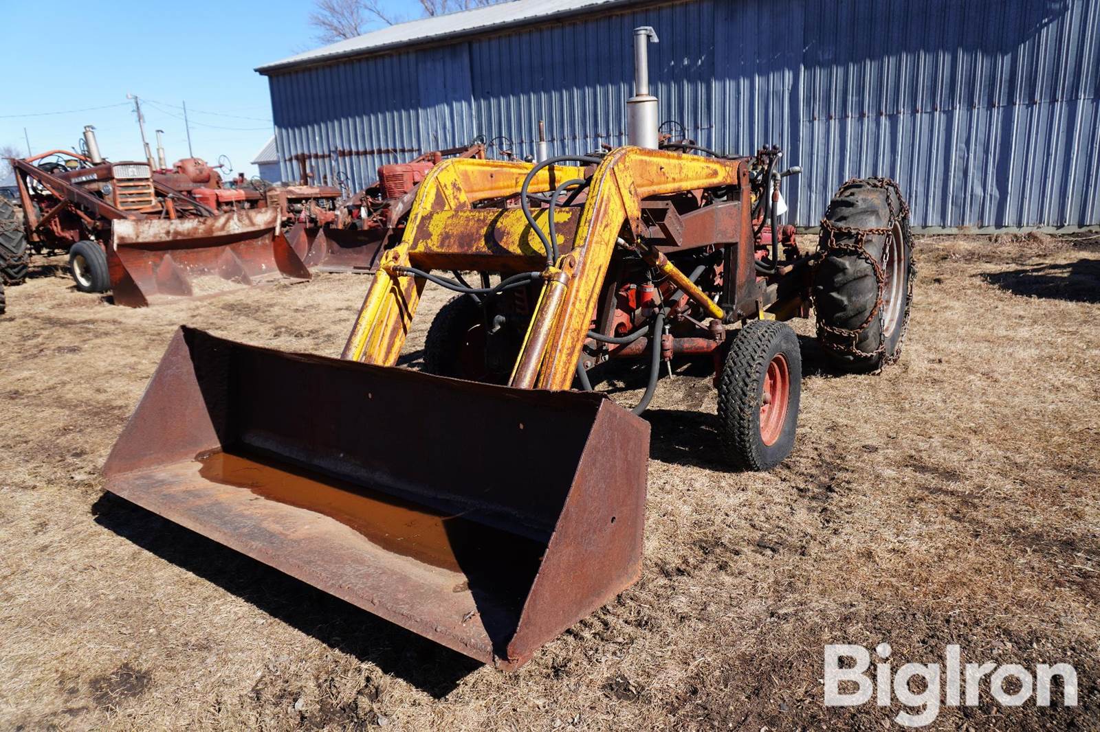 International 300 2WD Tractor W/Davis Loader W/84" Bucket For Sale ...