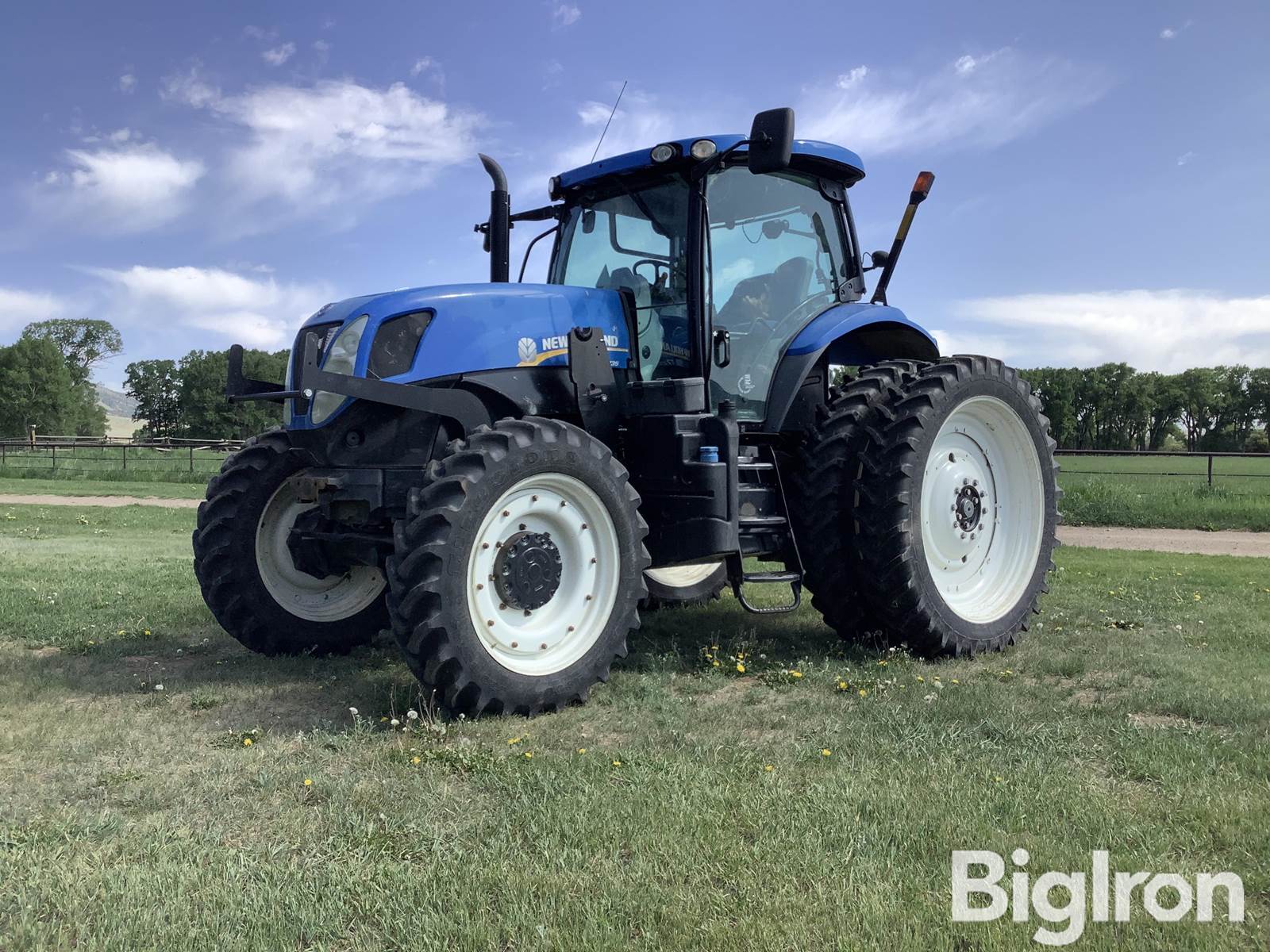 2011 New Holland T7.235 MFWD Tractor For Sale | Laramie, WY | HF1930 ...