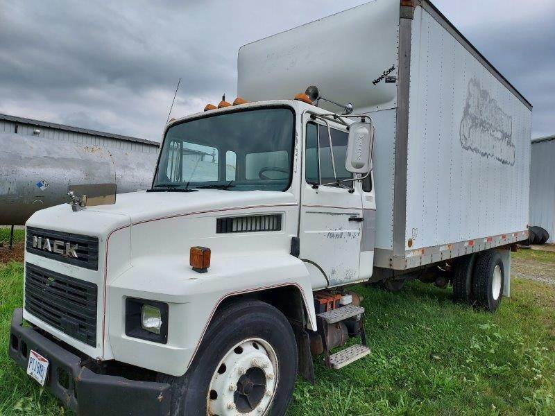 1990 Mack Midliner CS200 20 ft Box Truck - 5 Speed Manual For Sale ...