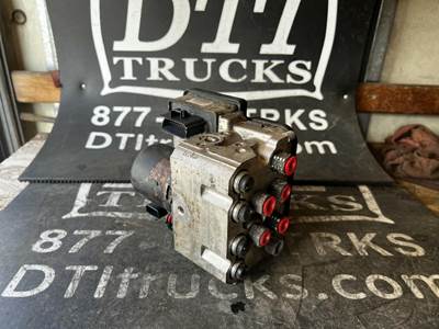 2001 Isuzu FTR ABS Control Module For Sale | Wheat Ridge, CO | 73156 ...