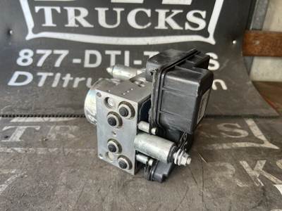 2016 Isuzu NPR ABS Control Module For Sale | Wheat Ridge, CO | 76494 ...