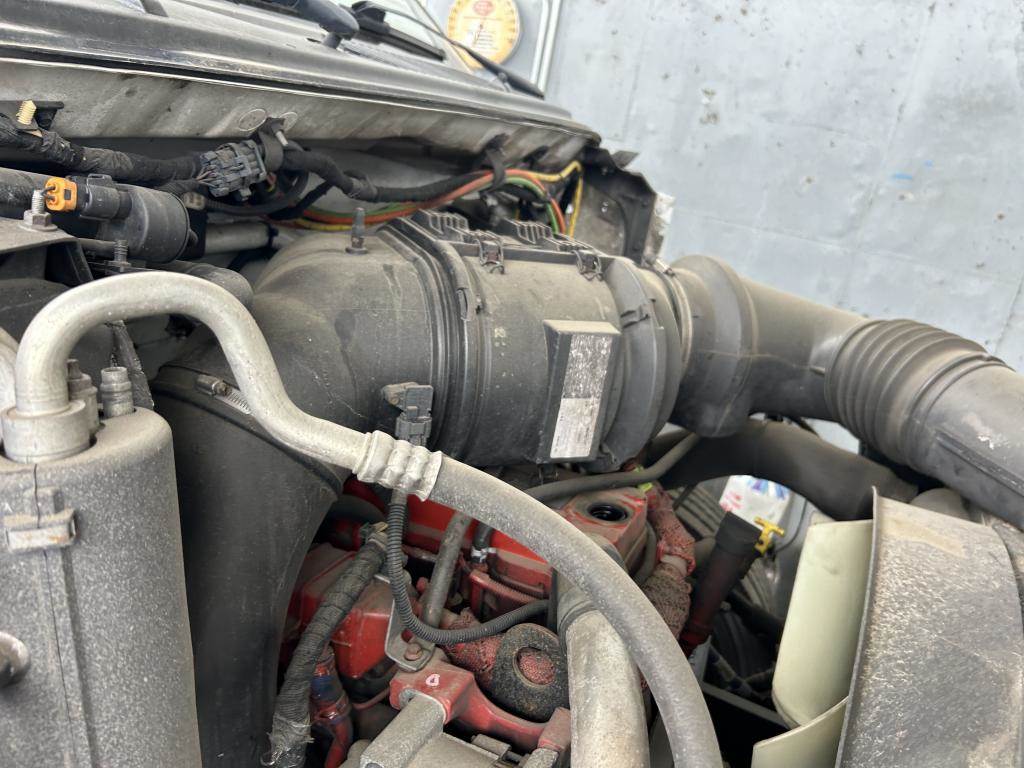 2008 Ford F-750 Air Cleaner / Air Filter Housing for a Ford F750 For ...