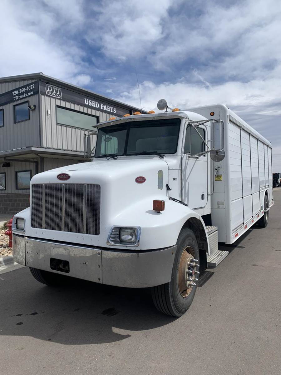 2003 Peterbilt 330 Hood For Sale | Wheat Ridge, CO | 64158 ...