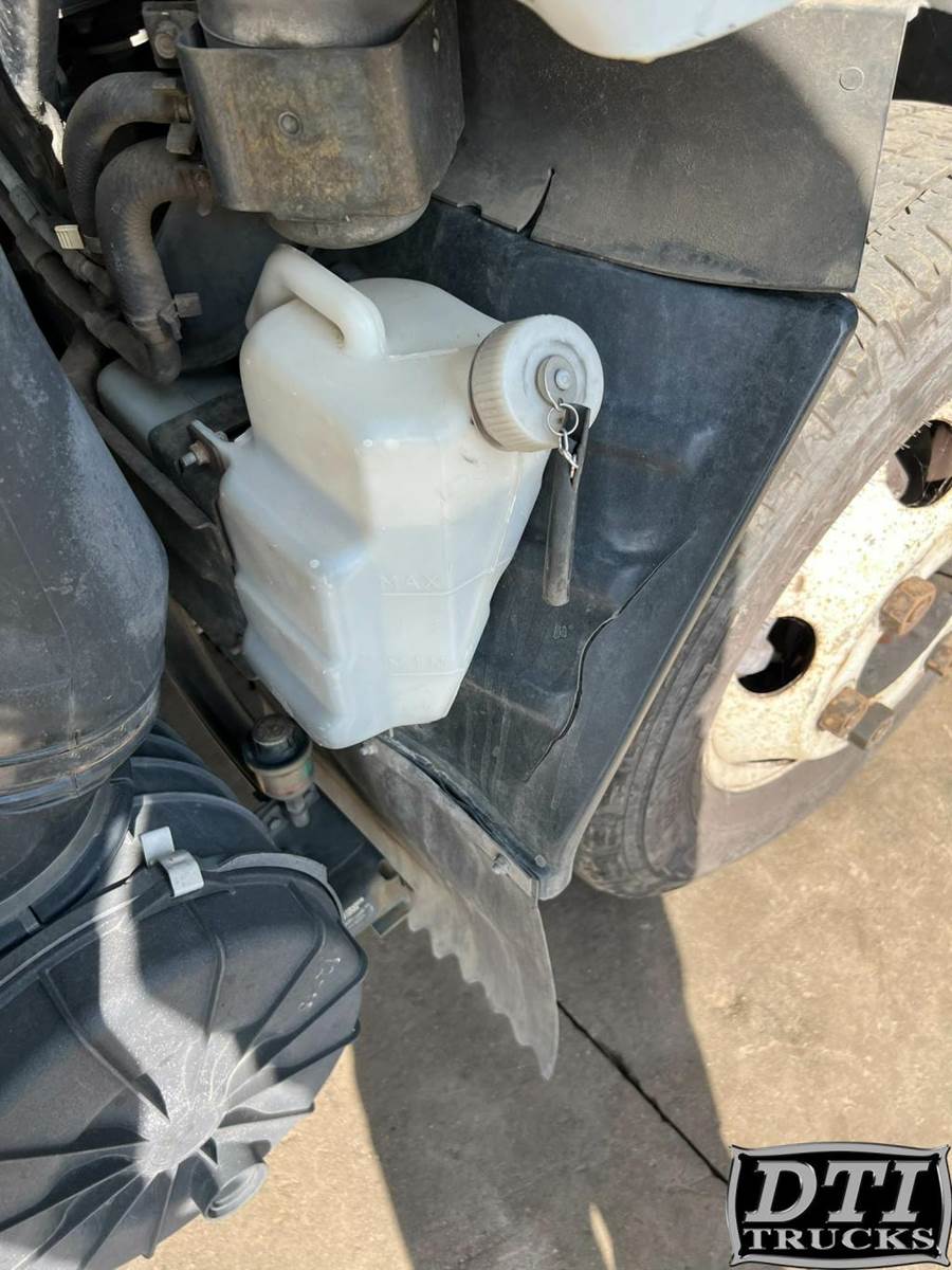 2006 Isuzu NPR Radiator Overflow Bottle / Surge Tank For Sale | Wheat ...