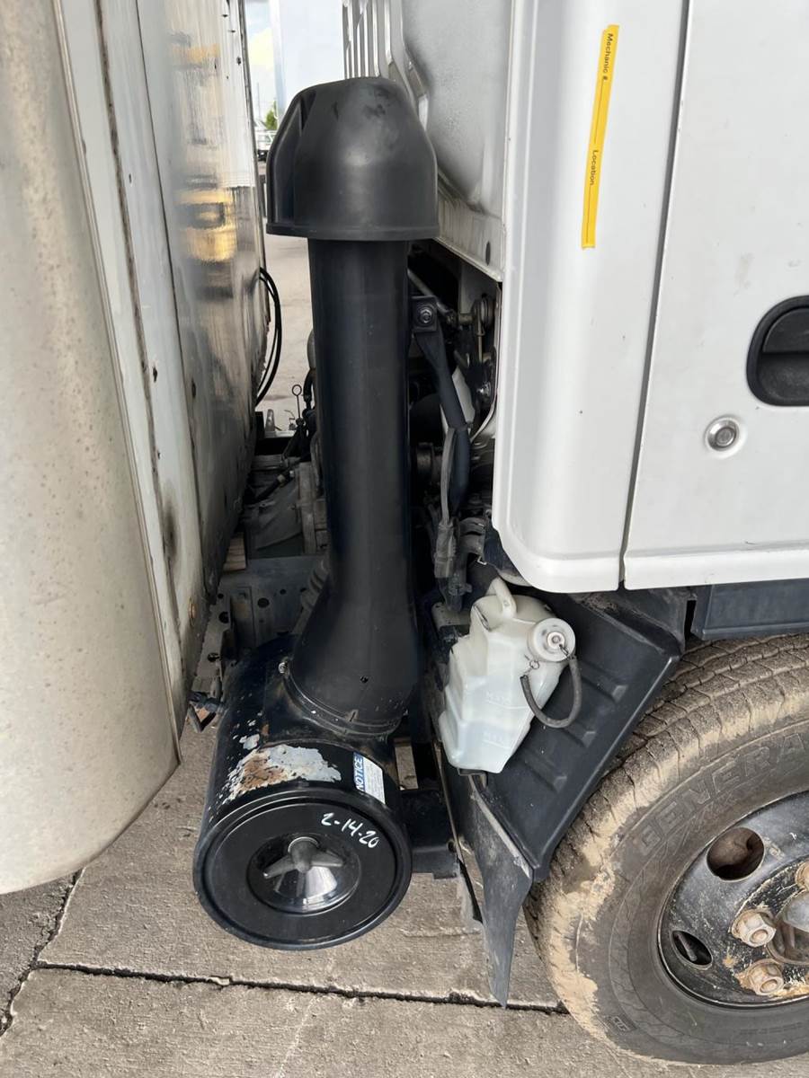 2002 Isuzu NPR Radiator Overflow Bottle / Surge Tank For Sale | Wheat ...