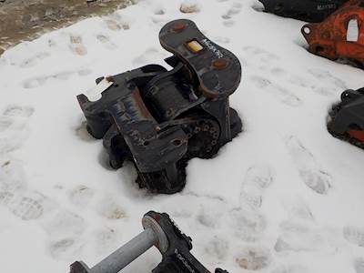 Dromone SK220 Quick Coupler For Sale | Holland, MI | AQC17C45B ...