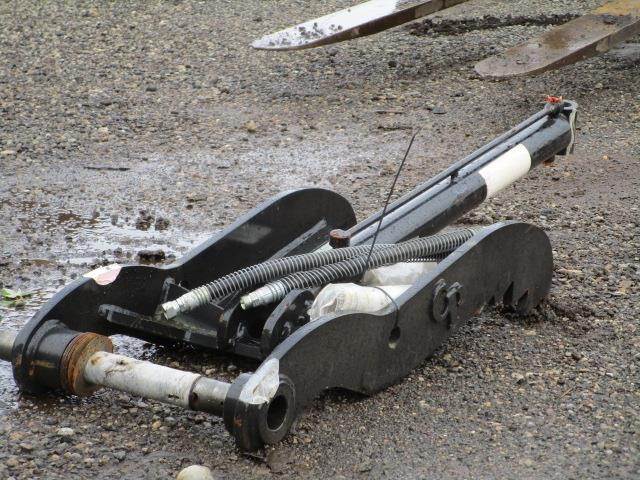 CP HYD THUMB TB260 45MM MAIN PIN Thumb For Sale | Holland, MI ...