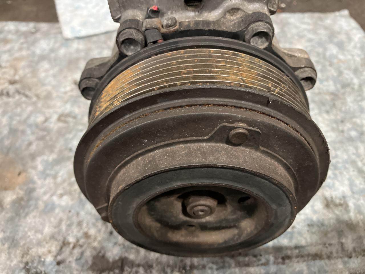 2007 Freightliner M2 106 A/C Compressor For Sale | Sioux Falls, SD ...