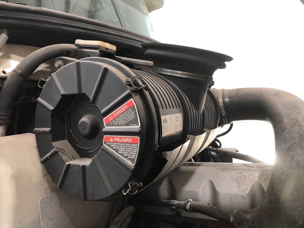 2014 Mack CXU Air Cleaner / Air Filter Housing For Sale | Winimac, IN ...