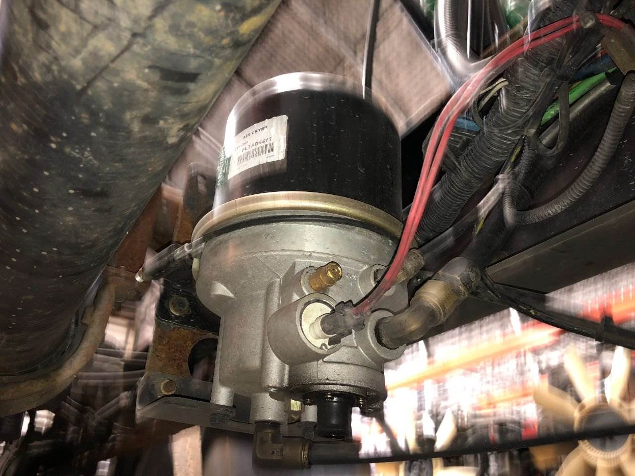 2009 Bendix AD-IP Air Dryer for a International Durastar (4400) For ...