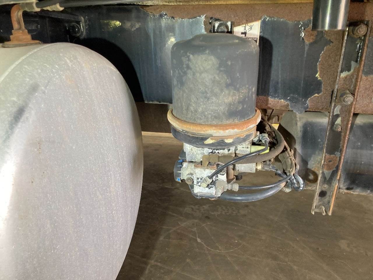 2005 Bendix AD-IP Air Dryer for a Peterbilt 330 For Sale | Sioux Falls ...