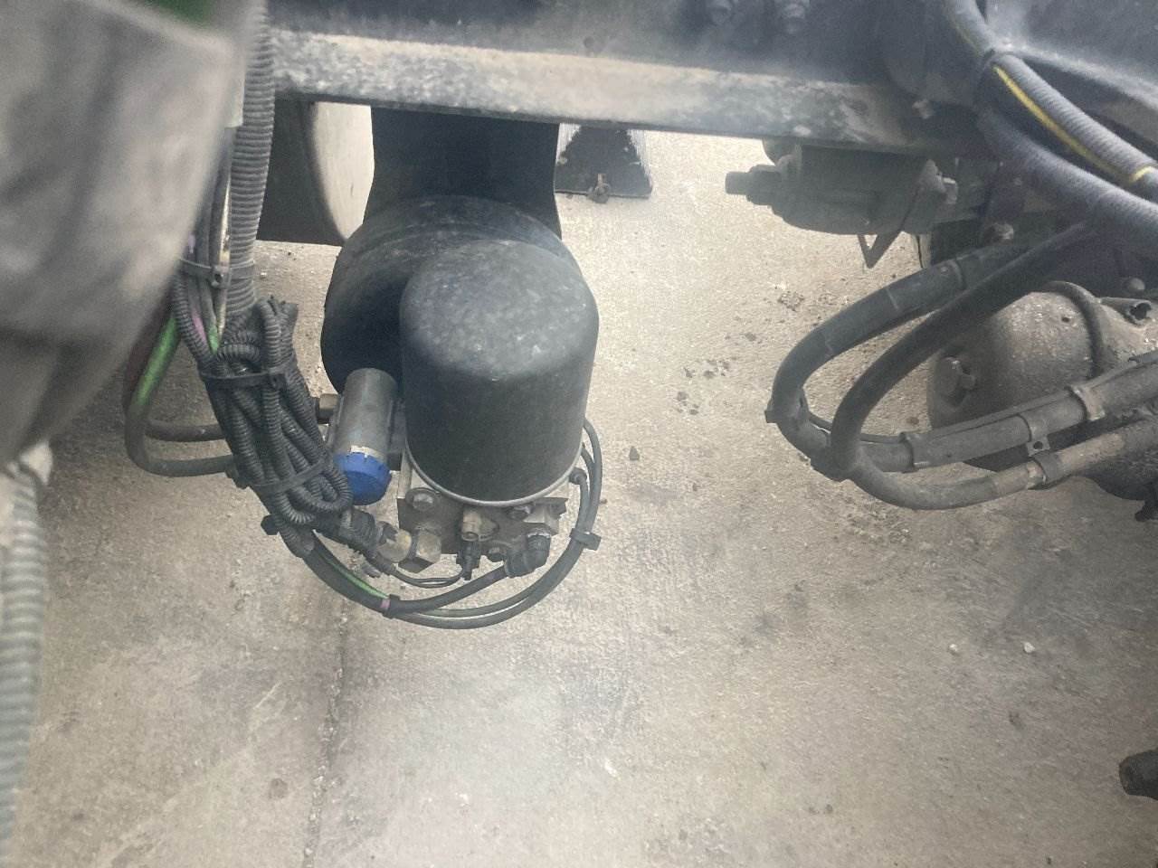 2016 Bendix AD-IS Air Dryer for a Kenworth T680 For Sale | Kansas City ...