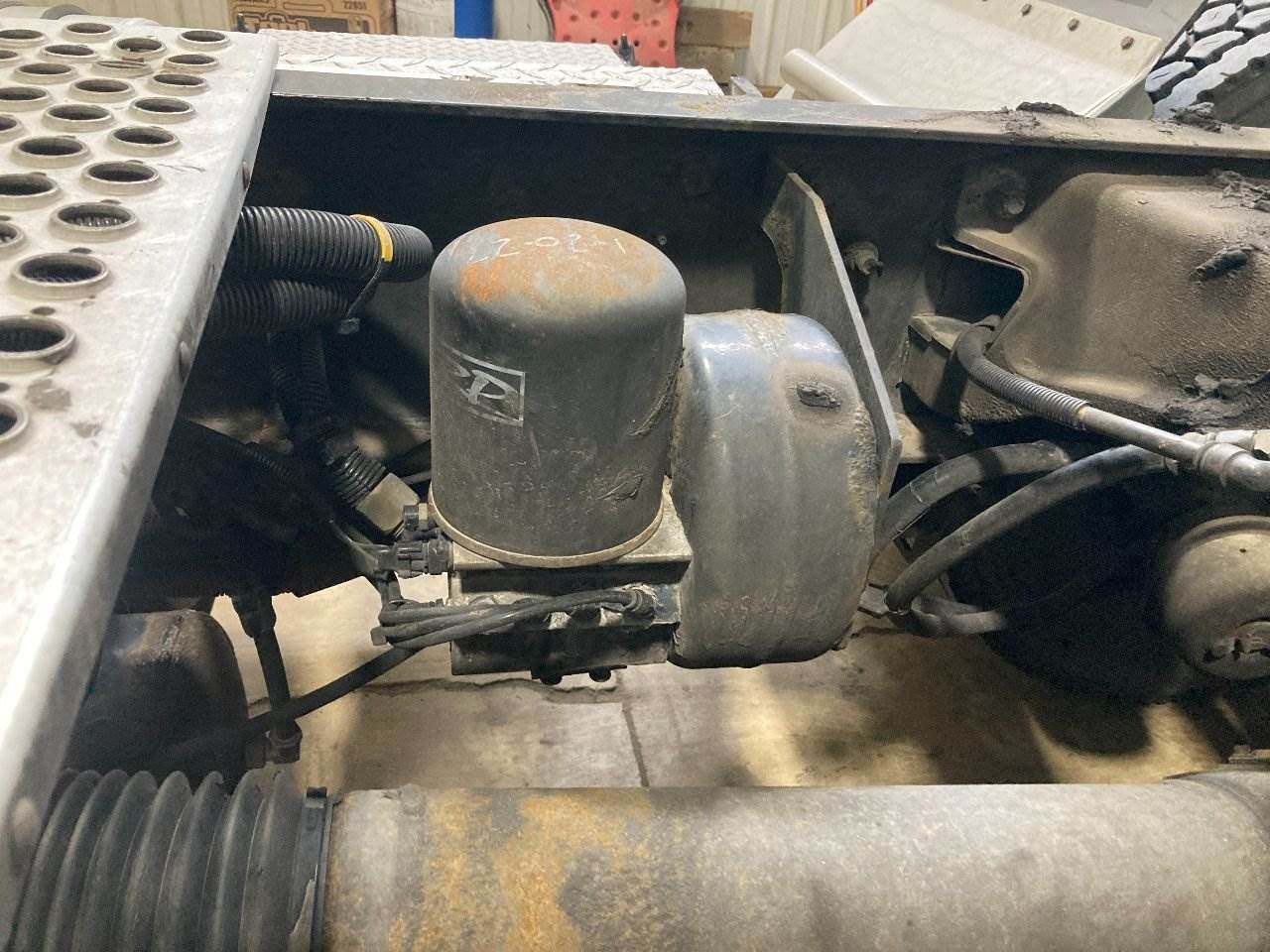 2017 Bendix AD-IS Air Dryer for a Kenworth T680 For Sale | Winimac, IN ...