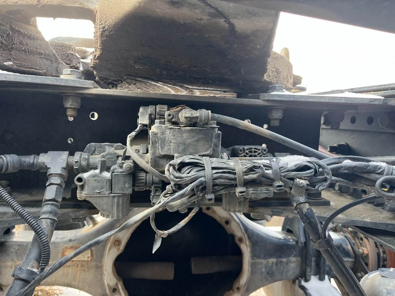 2019 Bendix 021560 Air Valve for a Kenworth T680 For Sale | Sioux Falls ...