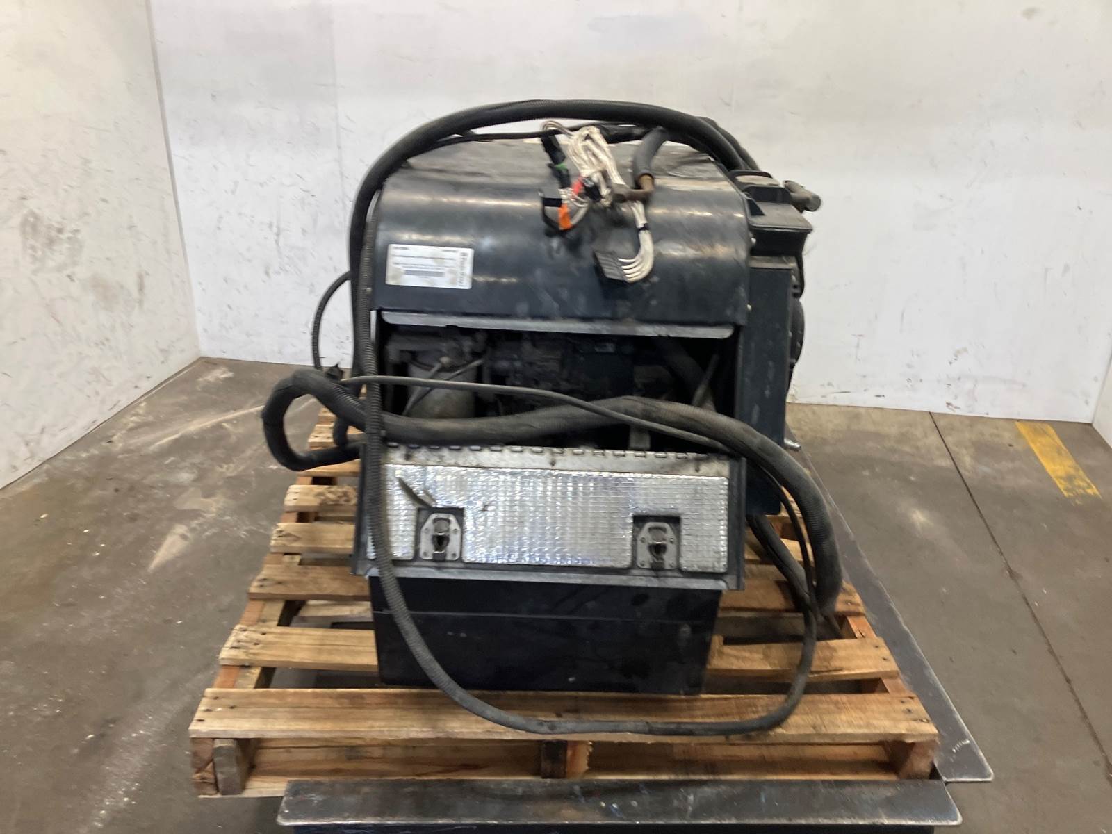 2019 Thermo King TRIPAC Auxiliary Power Unit (APU) for a Freightliner ...