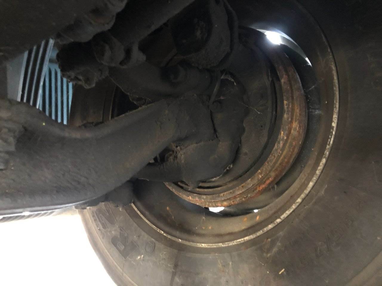 2011 Volvo FXL13.2 Front Axle Assembly for a Volvo VNL For Sale | Des ...