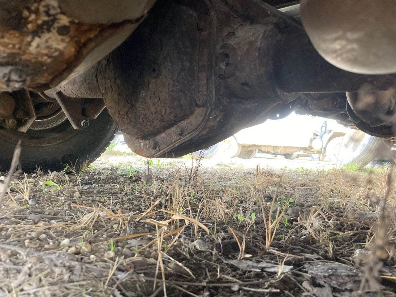 2007 Ford E-350 Rear Axle Assembly for a Ford E350 Cube Van For Sale ...